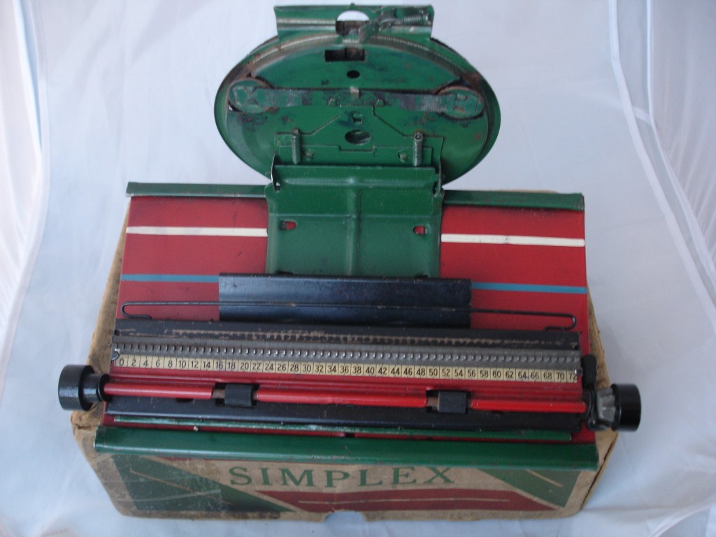 Junior y Simplex: máquinas de escribir de juguete - EL COLECCIONISTA ...